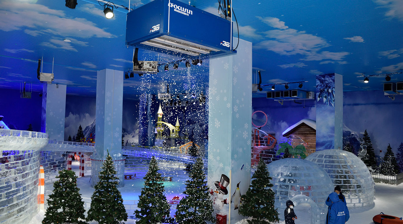 Artificial snow machine for party F36